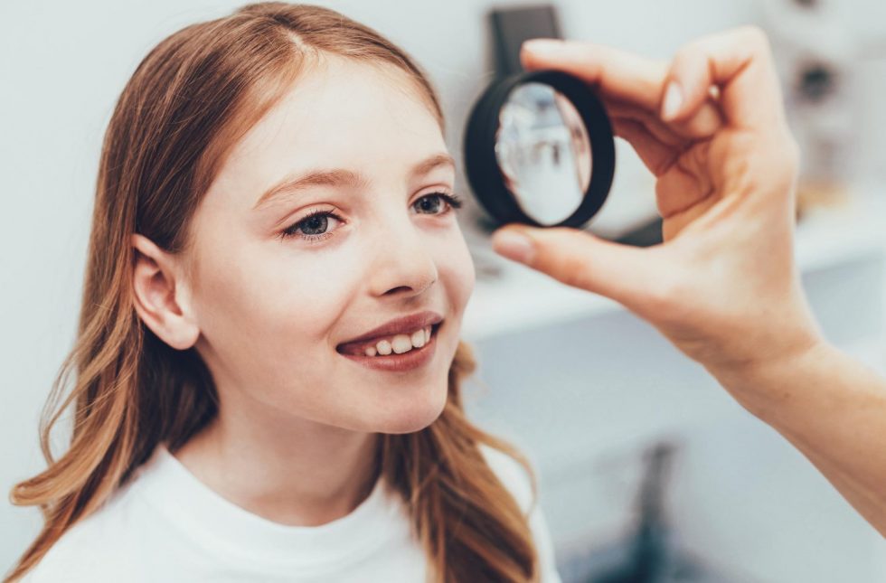 Ketahui Fungsi Vision Therapy Dalam Meningkatkan Kemampuan Visual | VIO ...