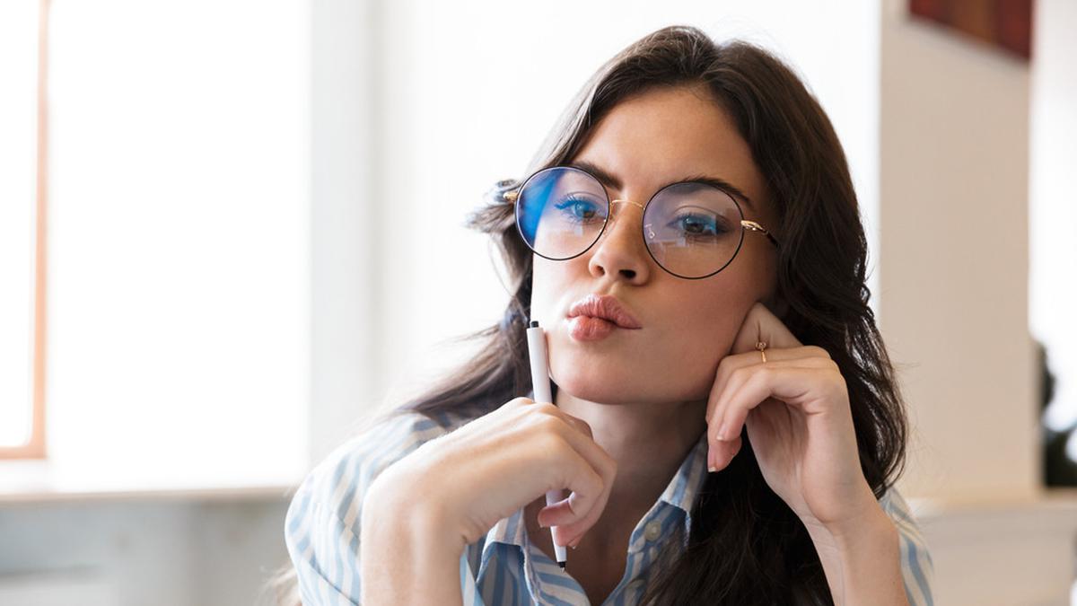 Jangan Biarkan Rabun Jauh Anda Menjadi Low Vision! - VIO Optical Clinic